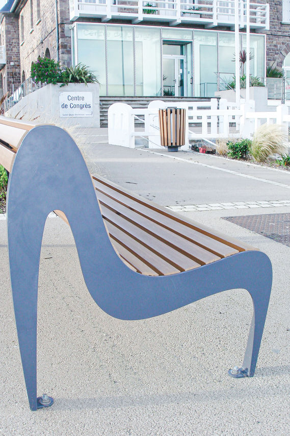 Paséo, gamme de mobilier urbain pour Square | Félix associés